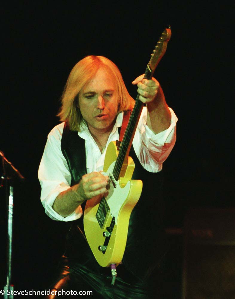 Tom Petty – The Gorge, George, WA 9-4-99 -01 – Schneider Photography Store